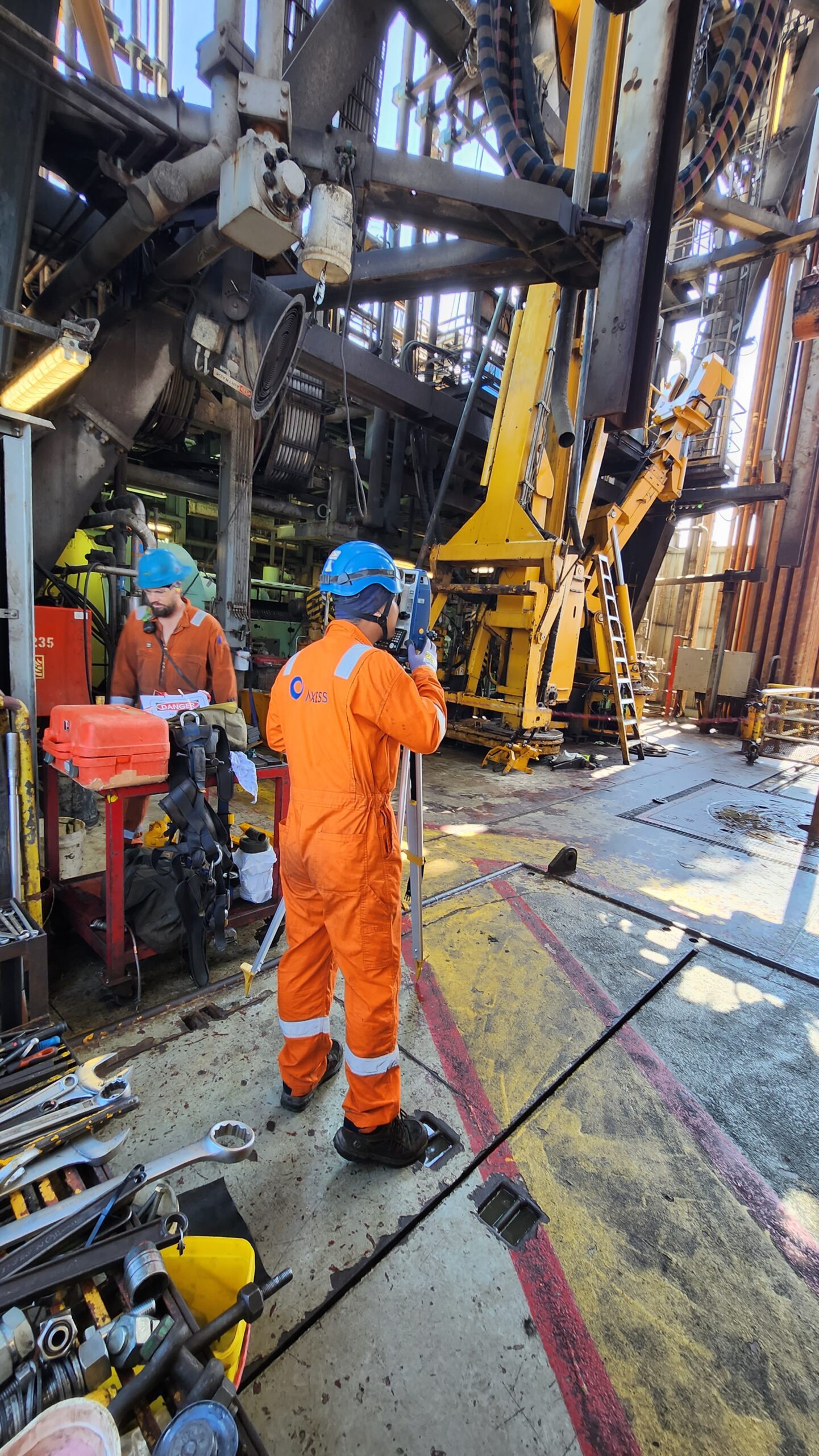 Top drive change out on drilling rig | Axess Group